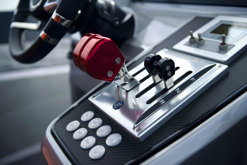 Sunseeker’s Center Console Hawk 38 Soars to 70 mph – Luxury Center Consoles