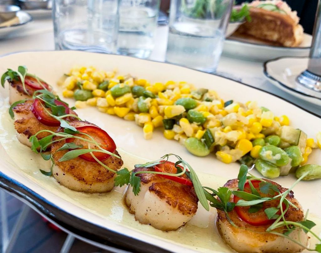 Catch a Buoyant Buzz at “Pilot” Brooklyn’s Best Floating Boat Bar ...