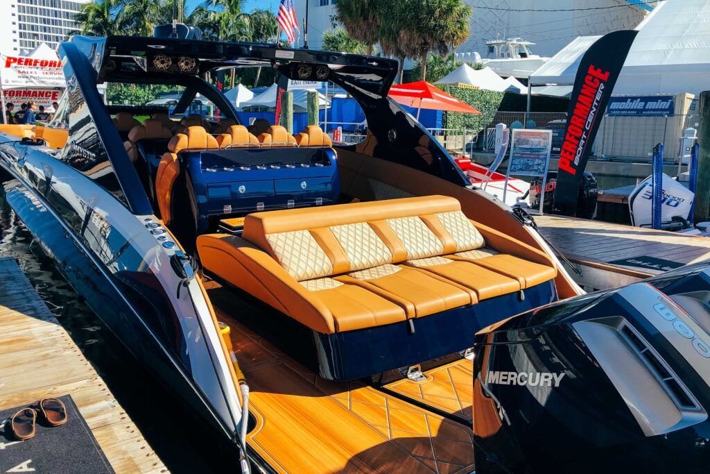 The Essence of Perfection: Mystic M5200 CC Mesmerizes the Masses at the ...